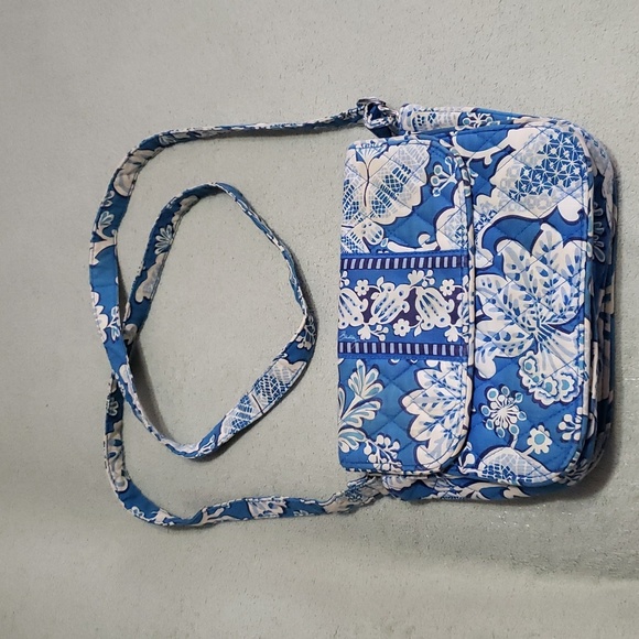 Vera Bradley | Bags | Vera Bradley Retired Blue Lagoon Purse Spring 21 ...